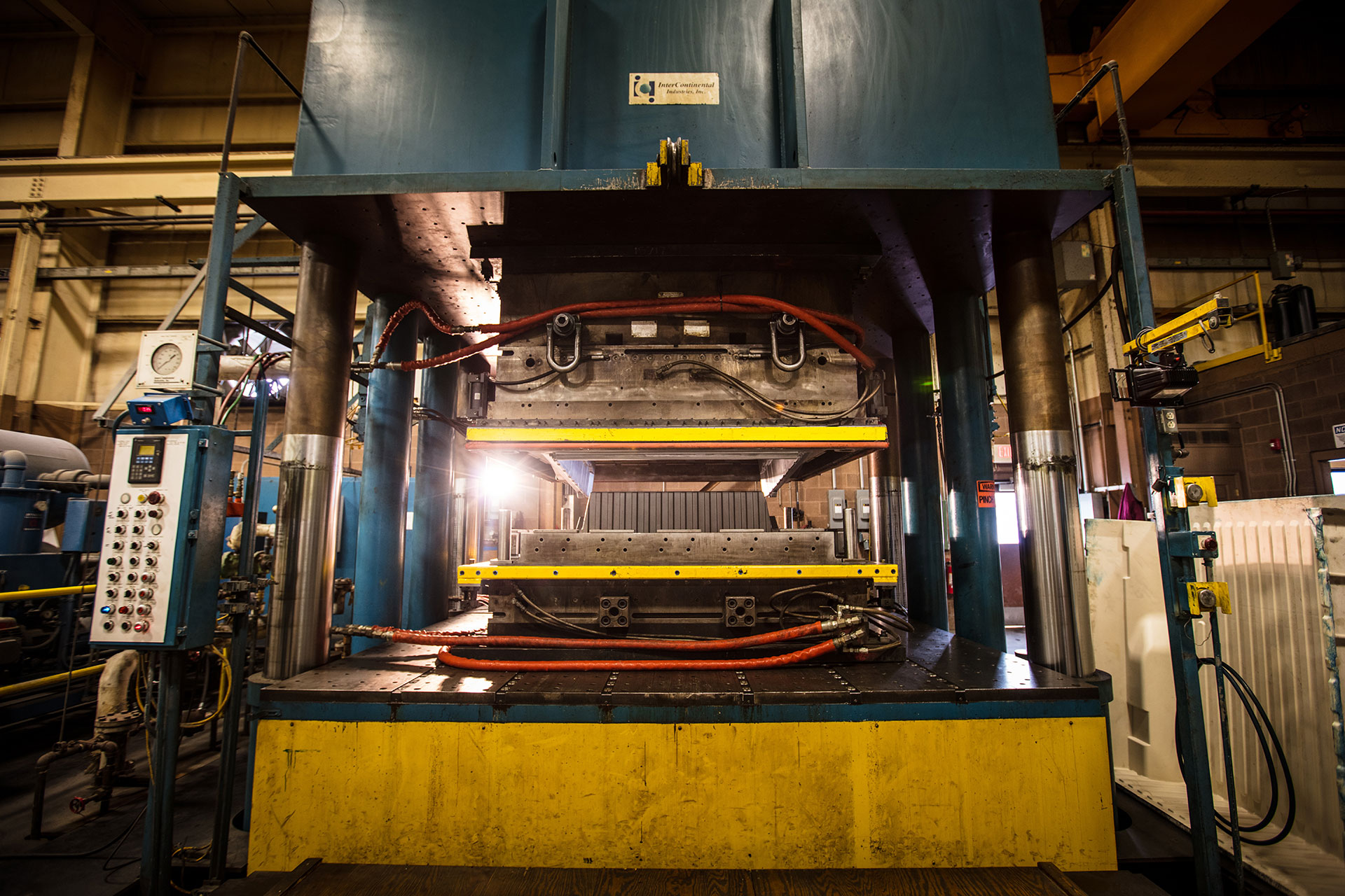 Compression Molding Makers | Get Composite Compression Molding Makers ...